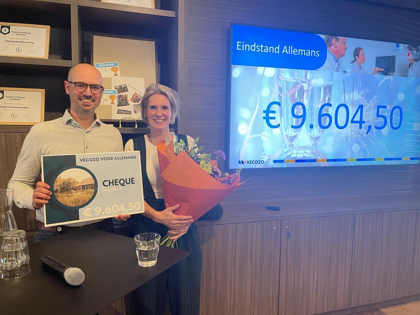 Cheque voor het goede doel Allemans uitgereikt